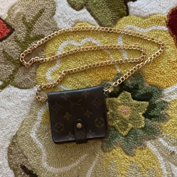 Louis Vuitton | Bags | Louis Vuitton Monogram Compact Zippe Zipped ...